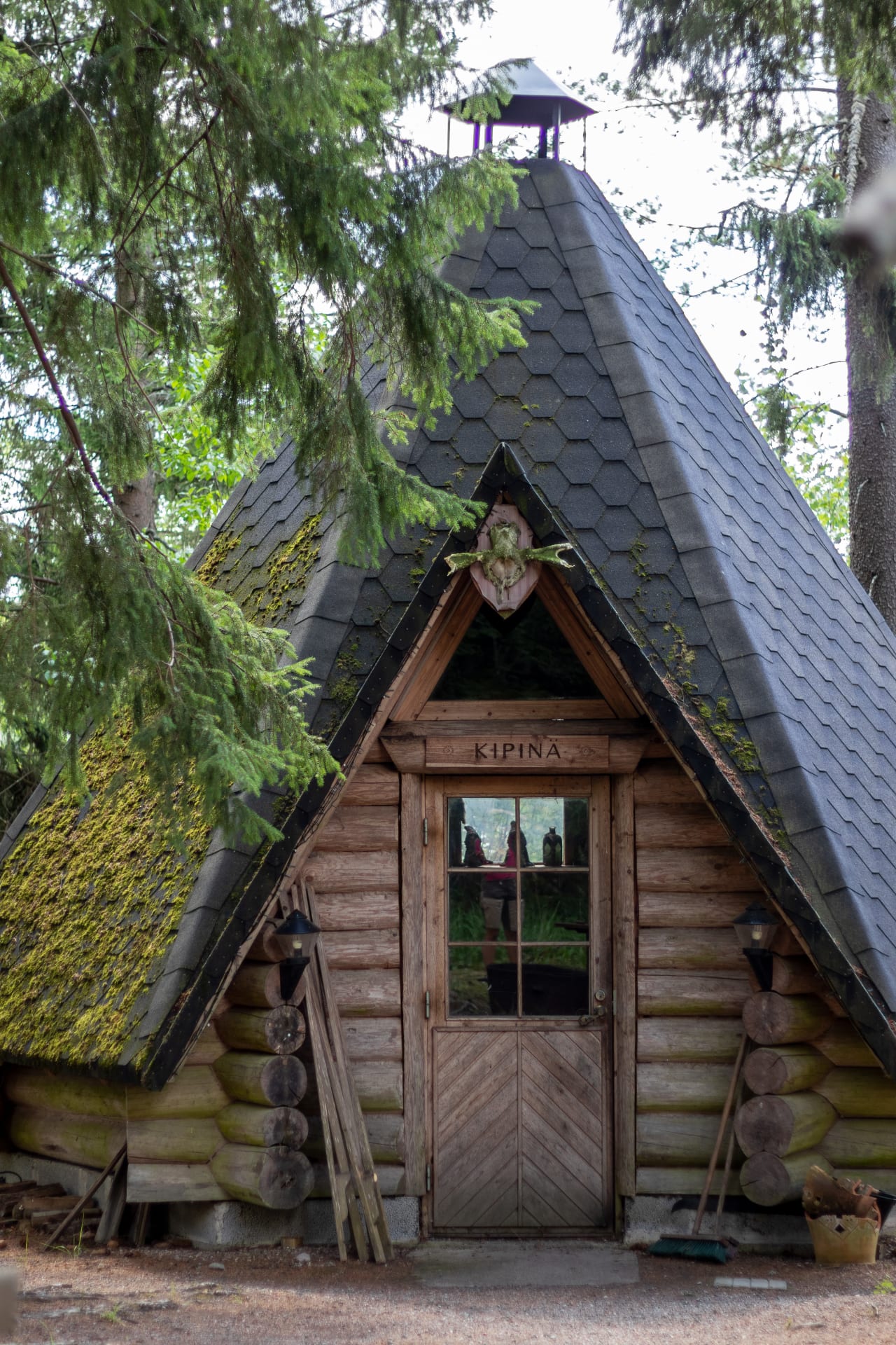 Enjoy local food at Kipinä-Kota Lapp-Hut, Iitti | Visit Finland