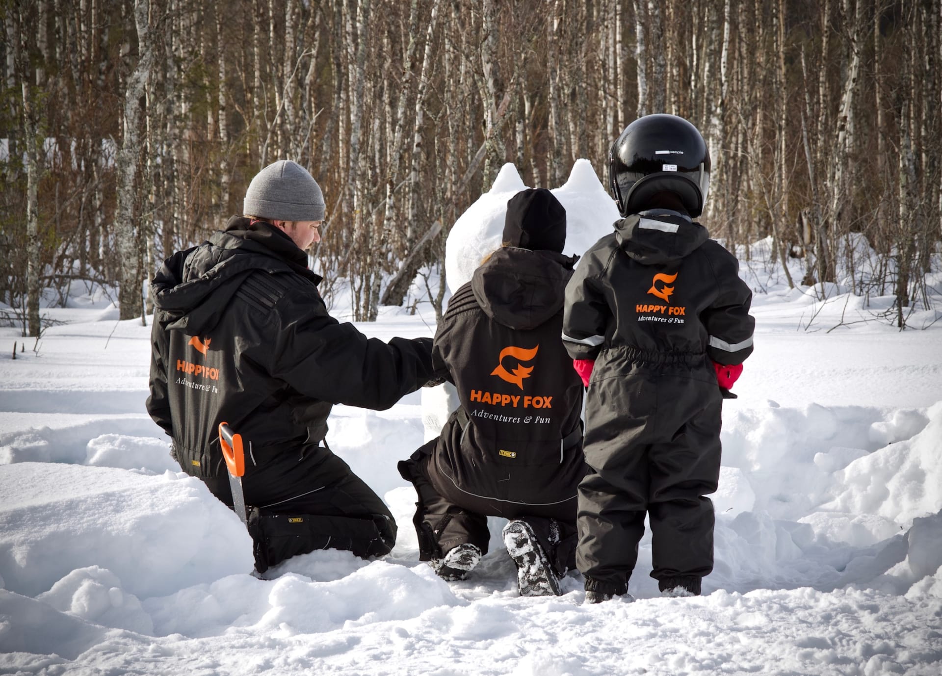 Snow sculpting Workshop 3 hours | Visit Finland