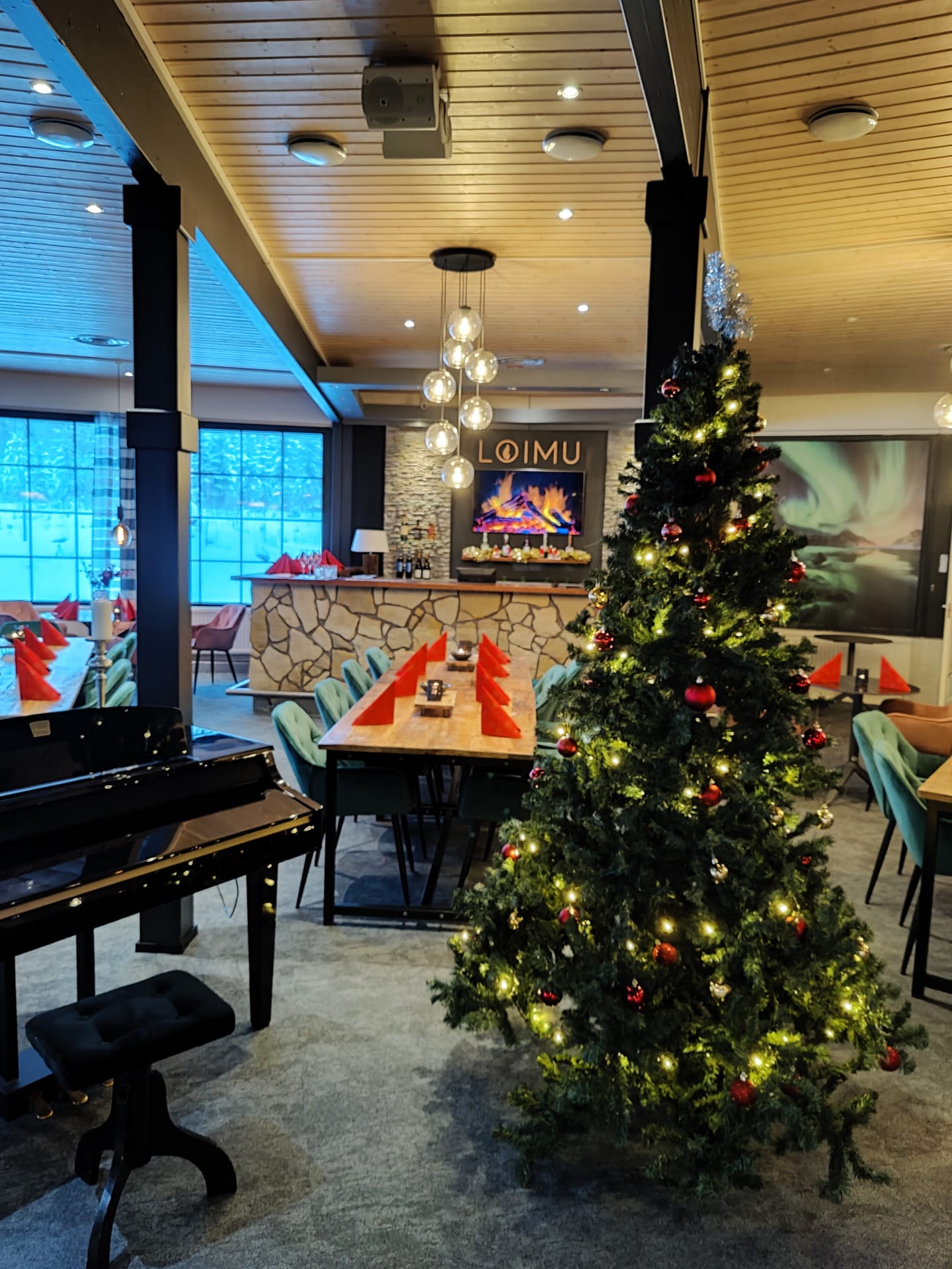Una Navidad Auténtica en Revontuli Lakeland Village | Visit Finland