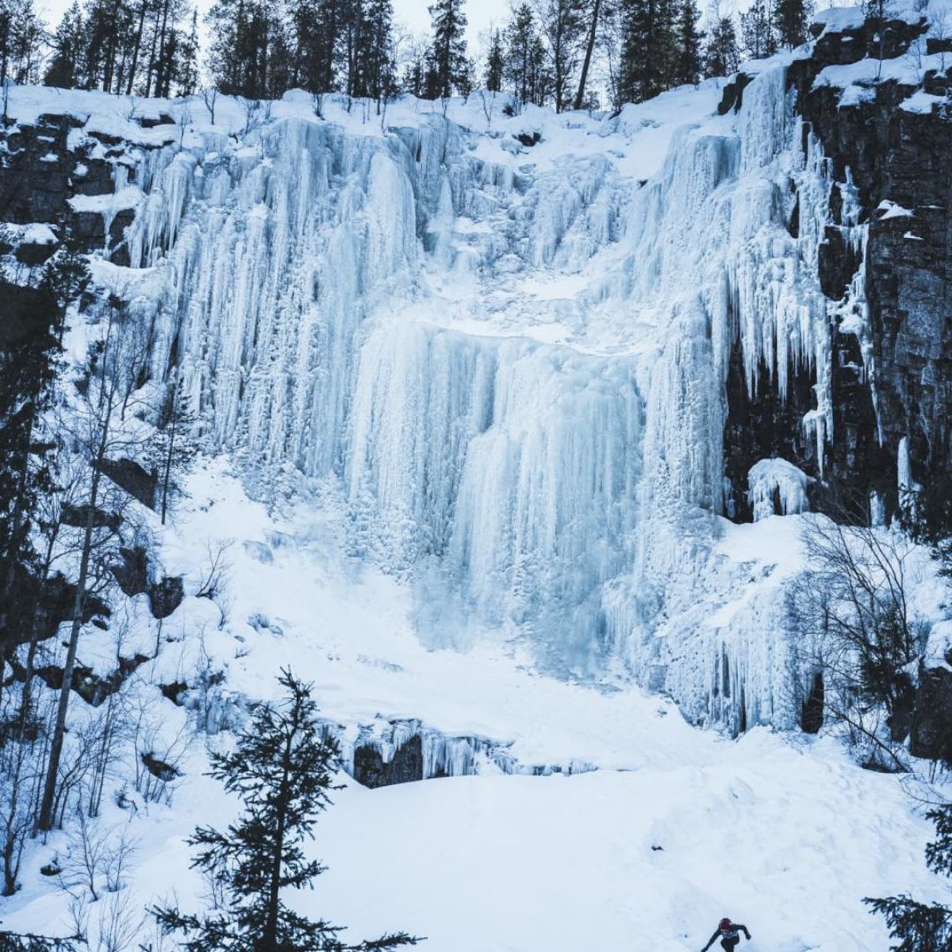 Day trip to Frozen Waterfalls of Korouoma | Visit Finland