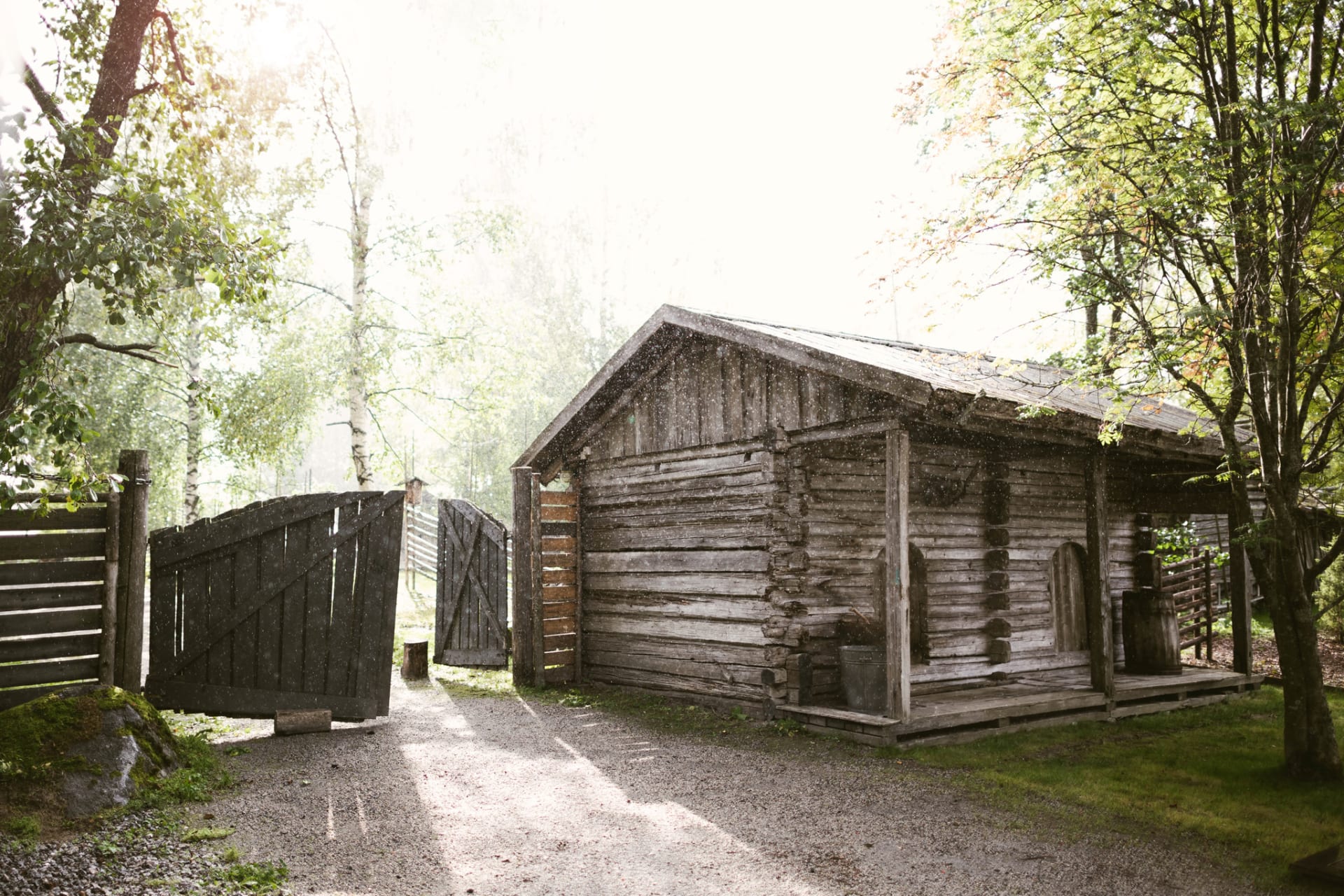 Savutuvan Apaja - Saunas and lakeside jacuzzis | Visit Finland