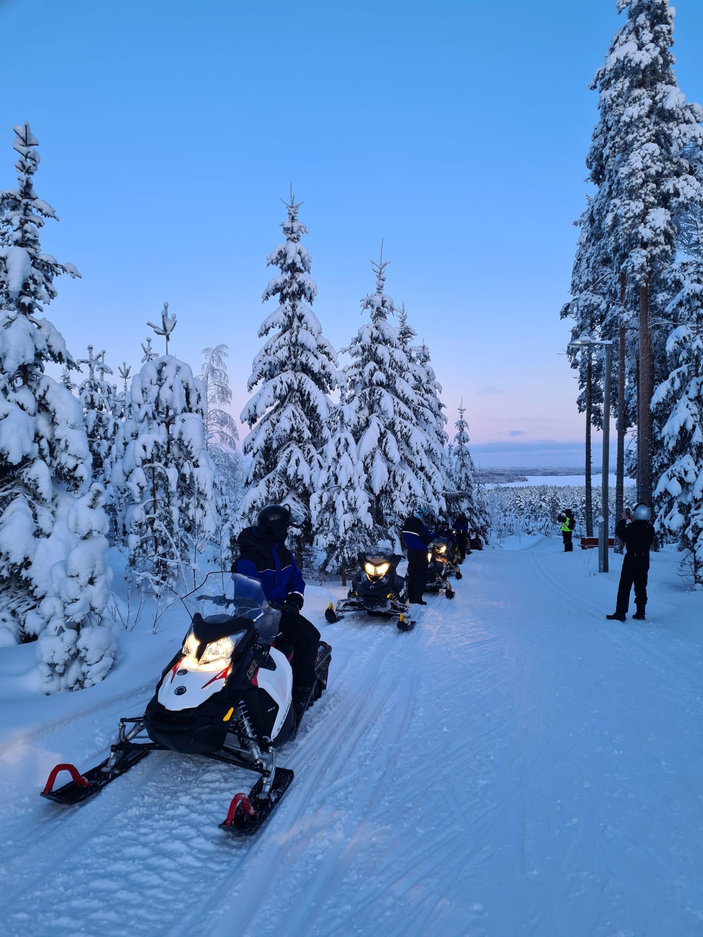 Lehmonkärki snowmobile safaris, Asikkala | Visit Finland