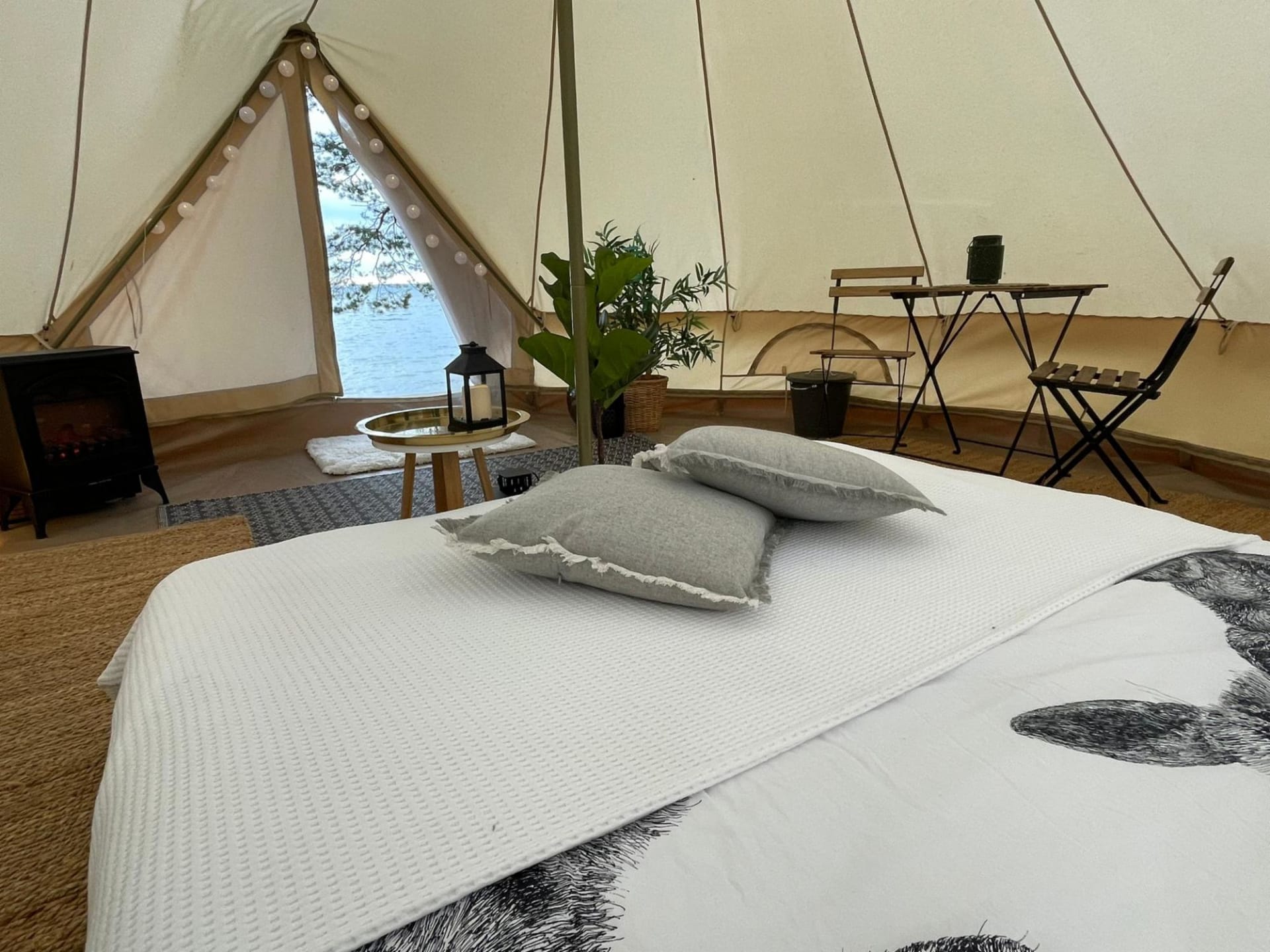 Glamping tent | Visit Finland